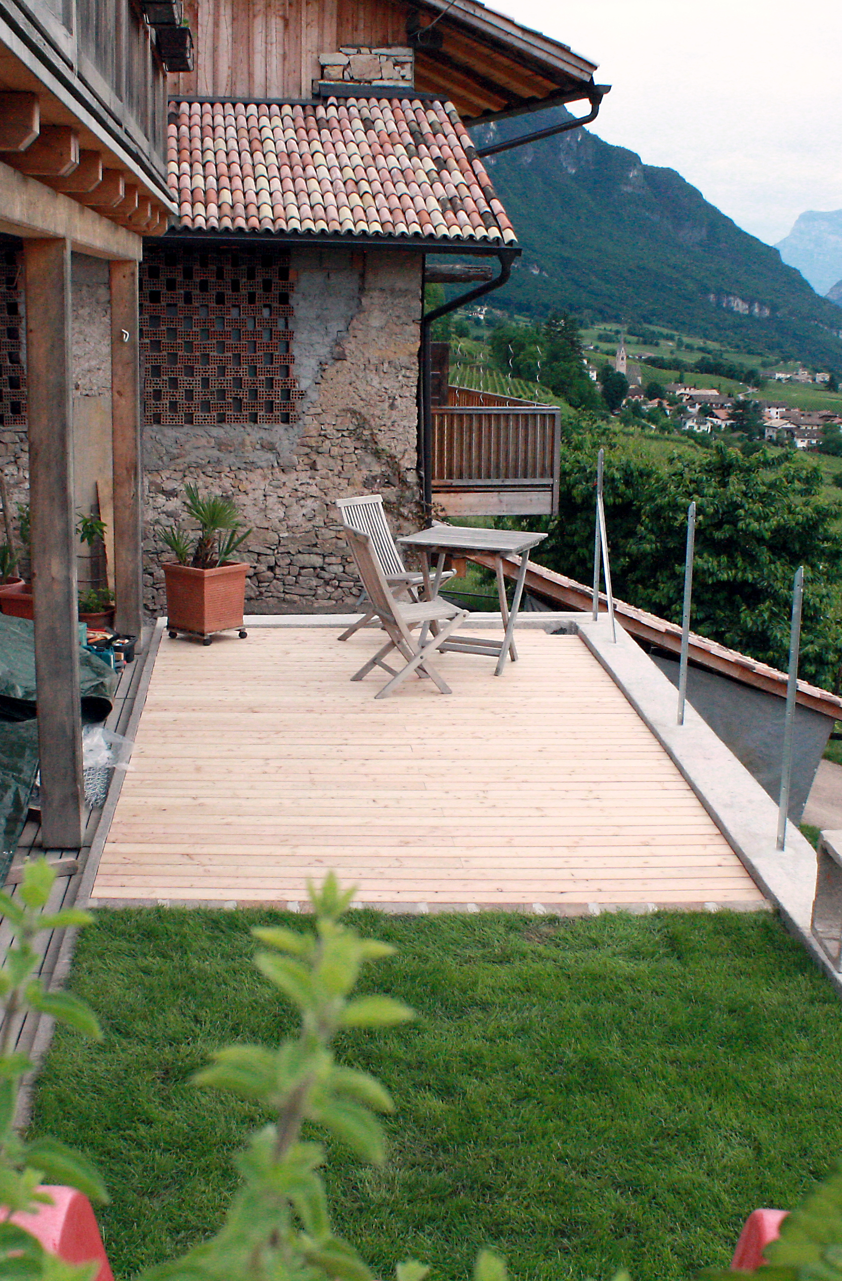 pavimenti per esterni di terrazze, balconi bordi per piscine Hobelwerk ...